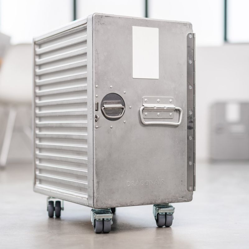 Bord Boxen Original aus der Luftfahrt online kaufen